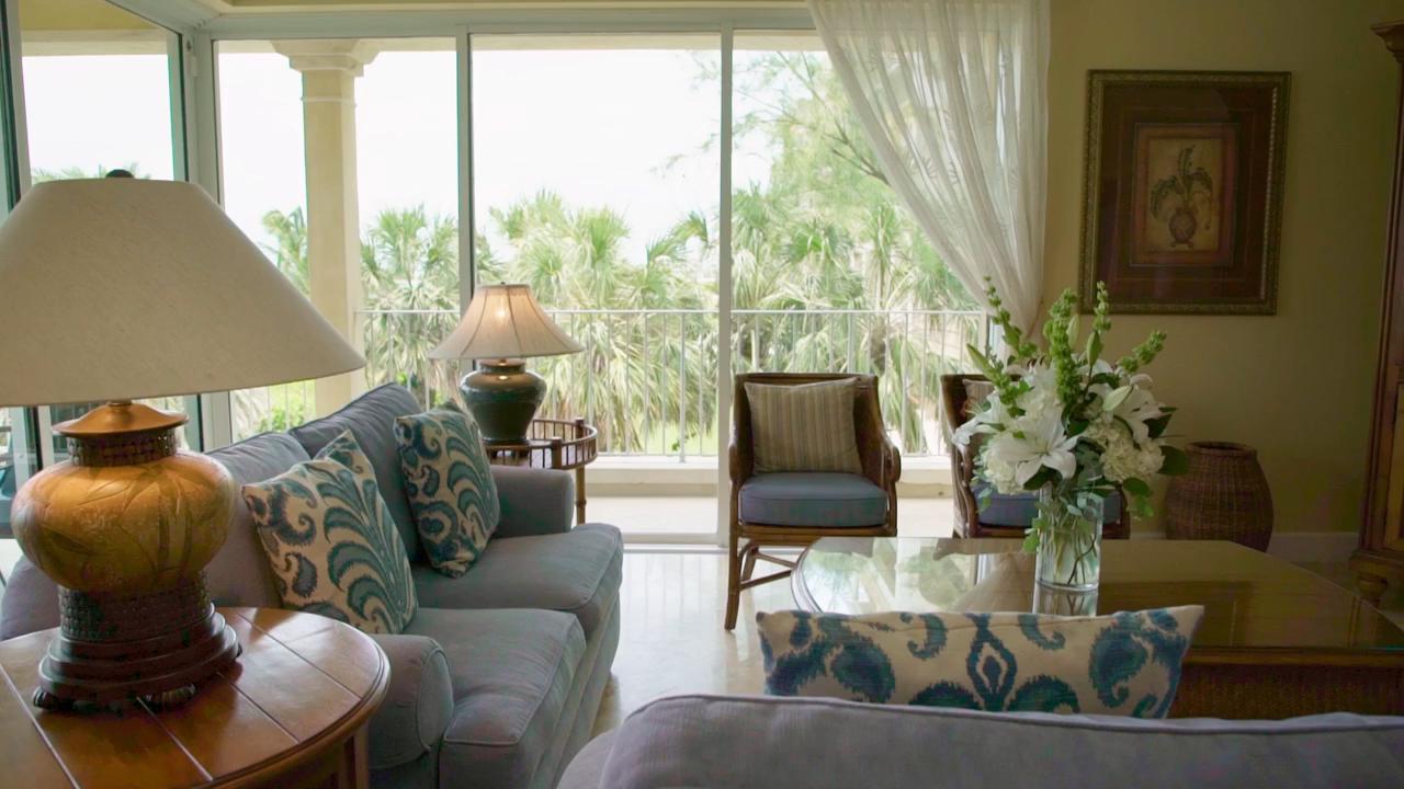 Three-Bedroom Oceanfront Suites - Villa Renaissance Grace Bay Beach ...
